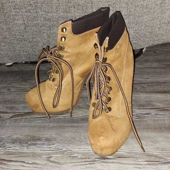 Shi by JOURNEYS | Shoes | Shiby Journeys Tan 5 Stiletto Heelboots Sz 9 ...